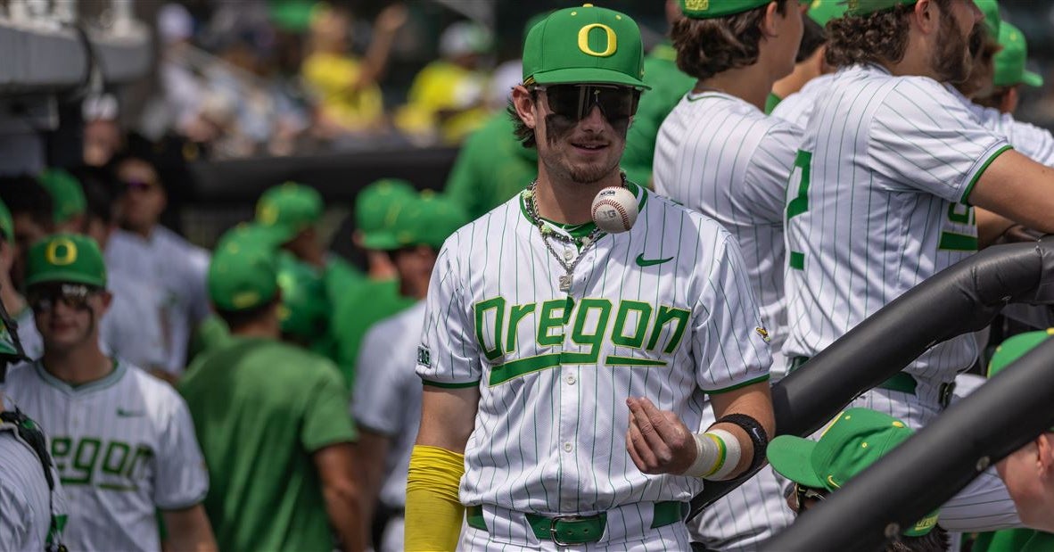 Oregon OF Mason Neville lands in first round of 2025 MLB Mock Draft