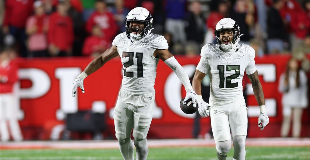 After losing a first-round pick, Aaron Flowers is ready to lead Oregon ...