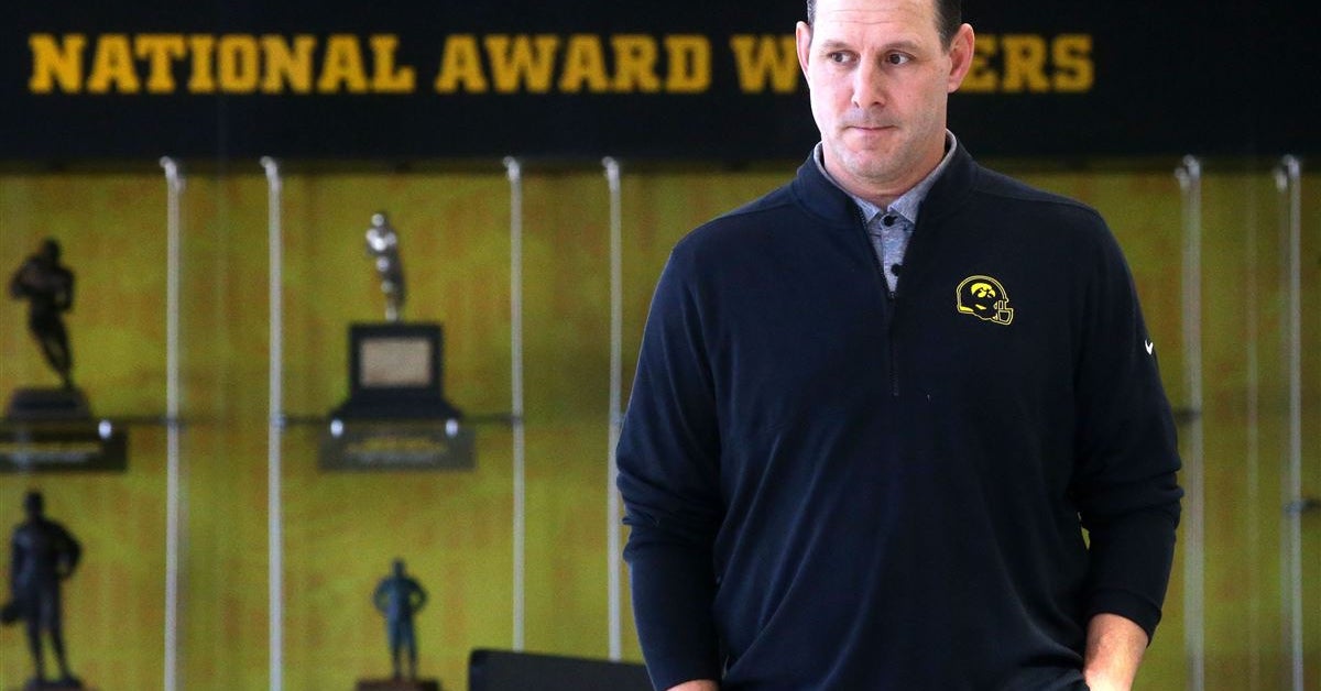 Sources Say: Early returns on new Iowa offensive coordinator Tim Lester