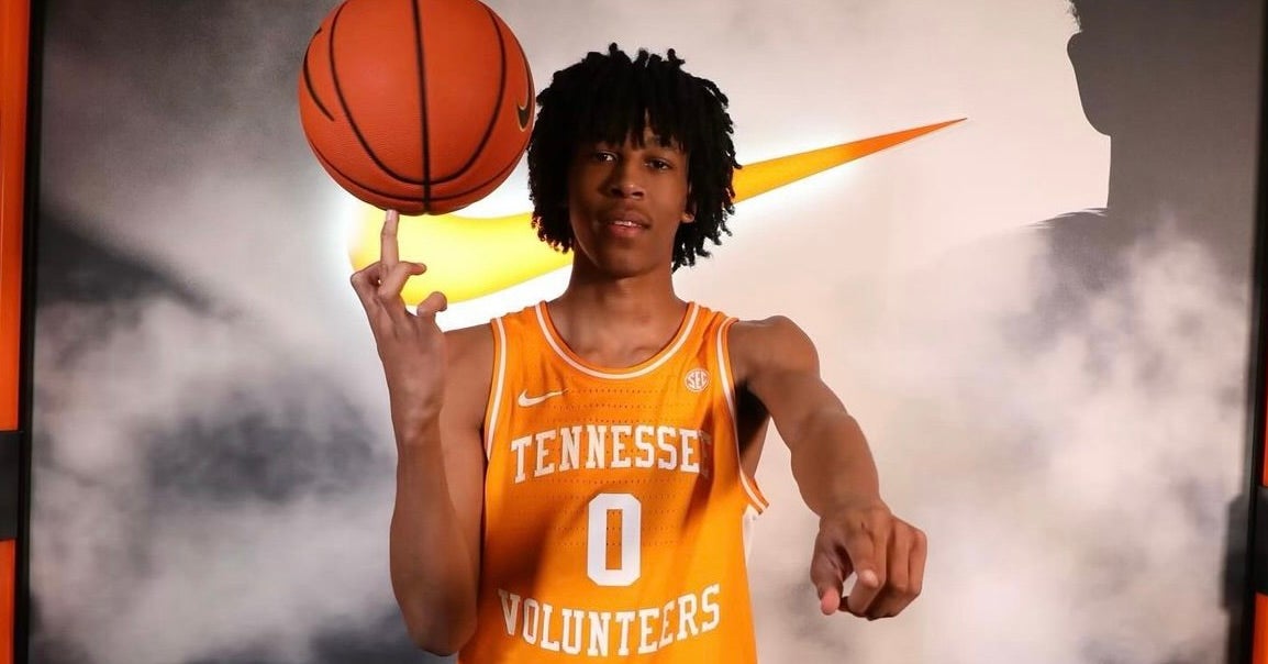 Top-50 rising junior Dakari Spear says Tennessee is in aggressive pursuit