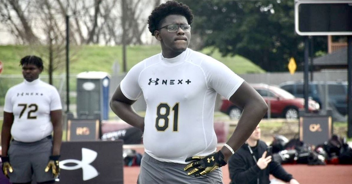 What stands out about Georgia offensive tackle commit DJ Dotson
