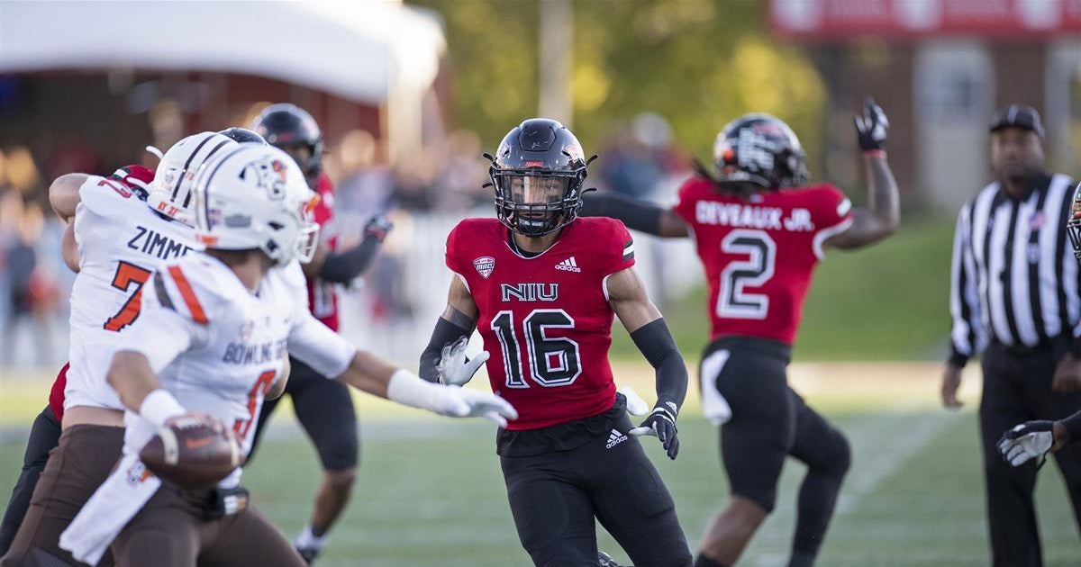 Scoop: Derek Jones has reached out to this transfer CB