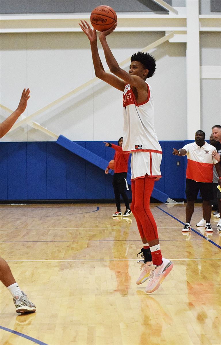 Sights and Sounds: Galaxy of top hoops stars on display at Midwest Live ...