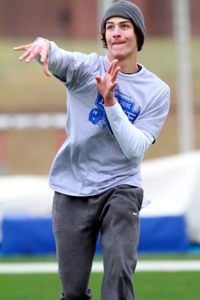 Davis Remains Hopeful For Ole Miss Offer