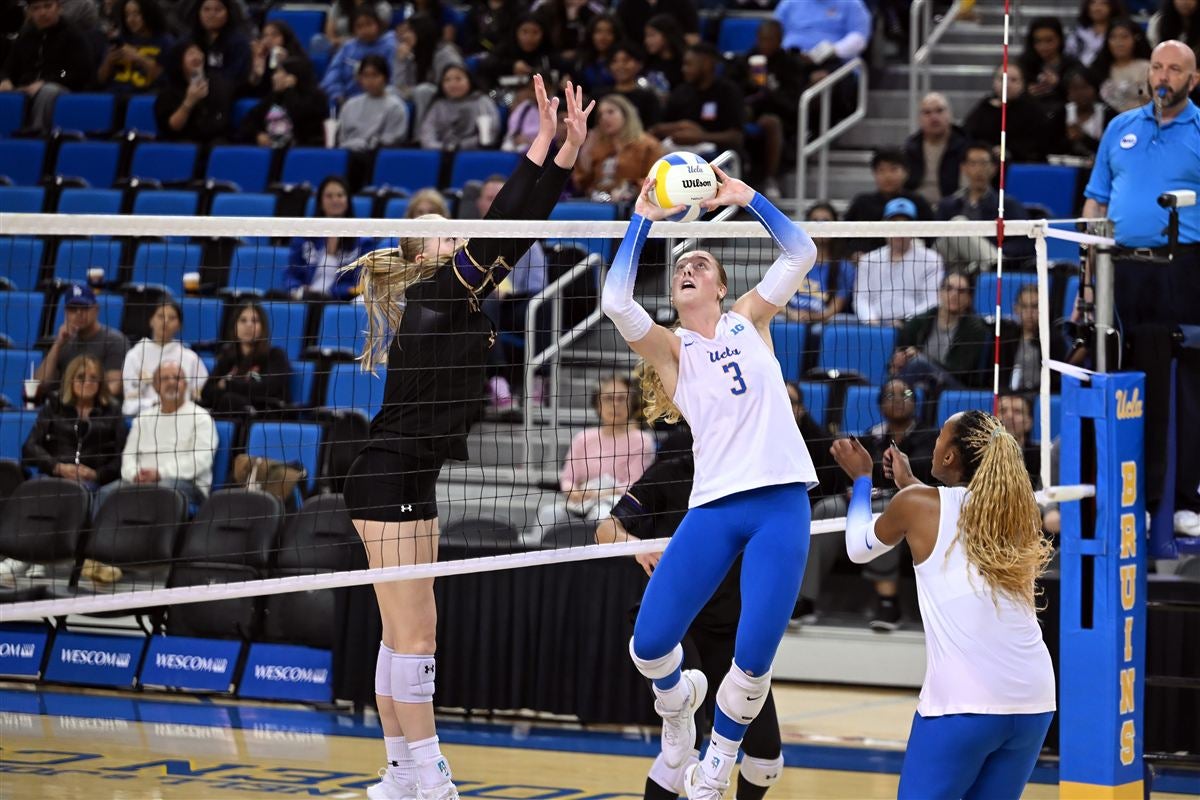 Photo Gallery: Women's Volleyball keeps tournament hopes alive with 5 ...