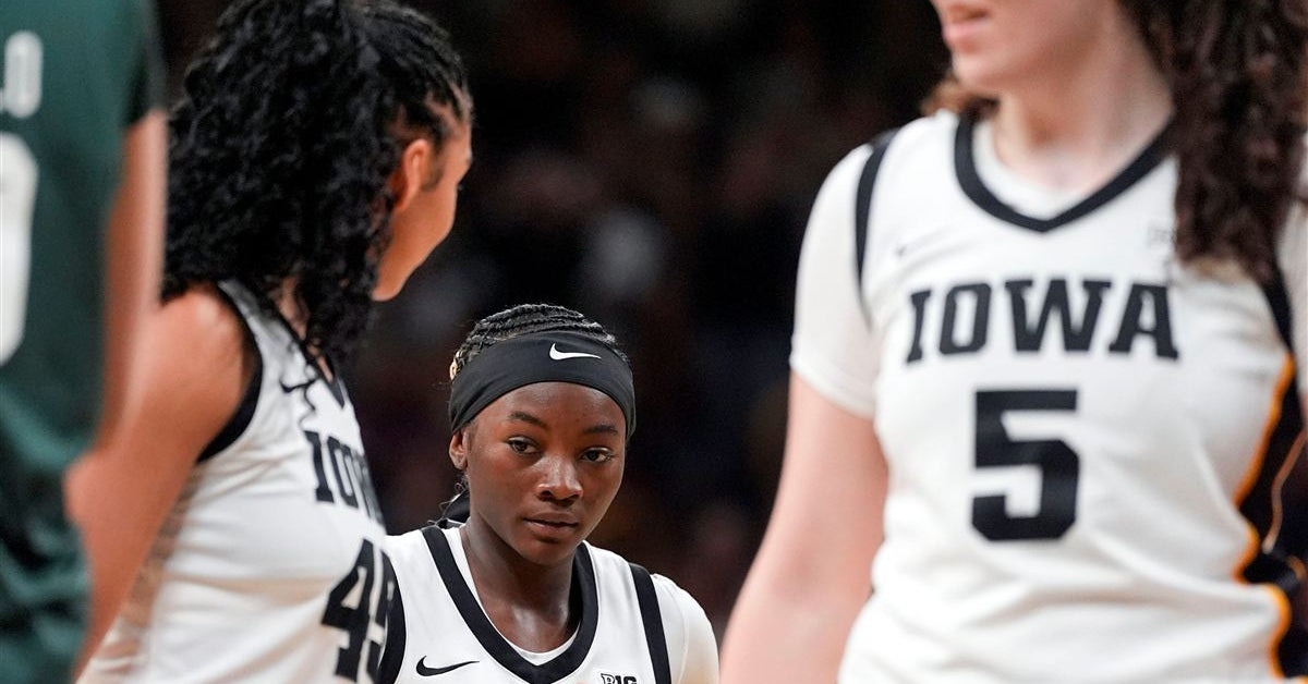 Iowa Women's Basketball: Hannah Stuelke has senior moment, pushes Iowa ...