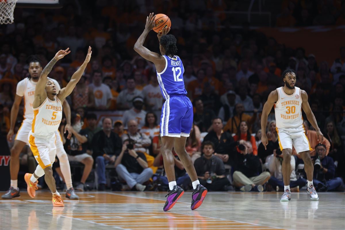 No. 15 Kentucky stuns No. 4 Tennessee; clinches double-bye in SEC ...