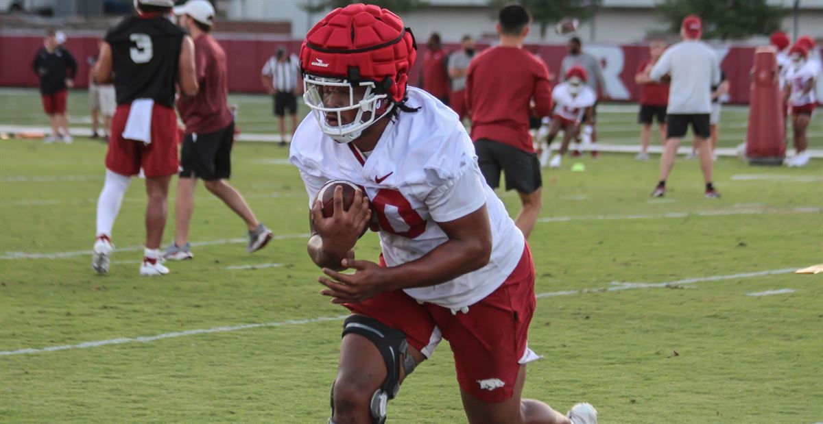 Dominique Johnson moving closer to return to form for Razorbacks
