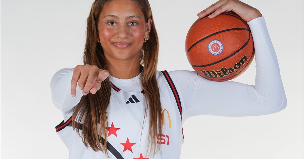 UCLA-Committed Sienna Betts Named National Gatorade Player of the Year
