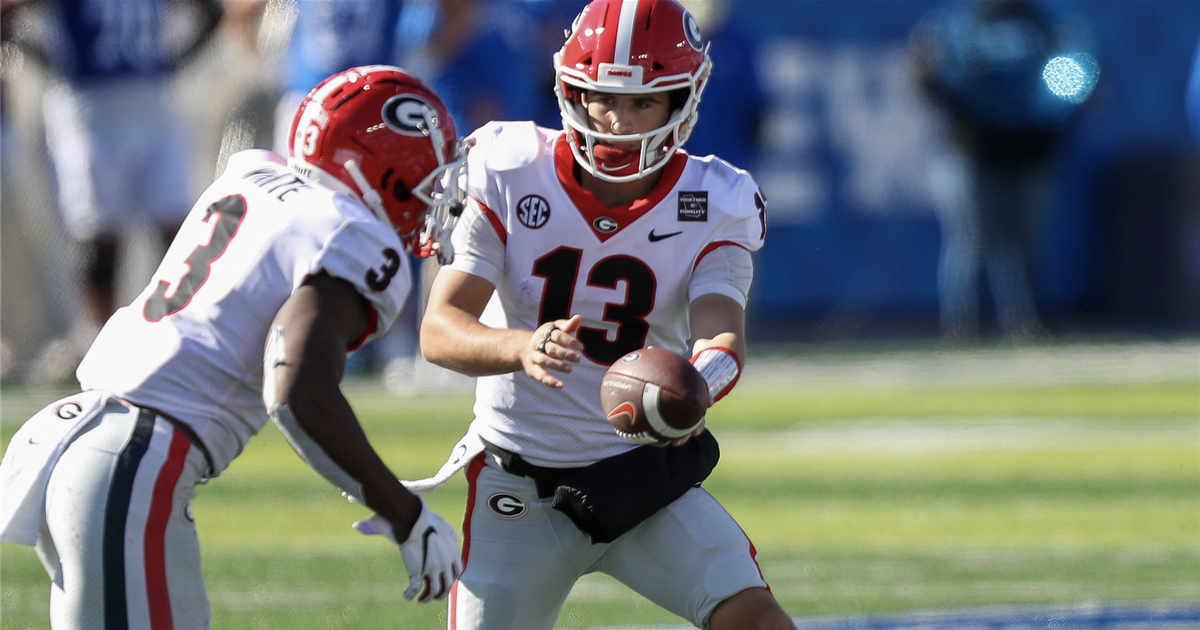 Stetson Bennett reenters game after leaving with injury