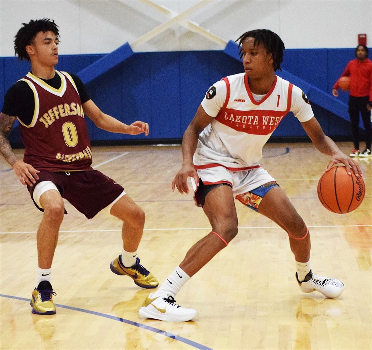 Sights and Sounds: Galaxy of top hoops stars on display at Midwest Live ...