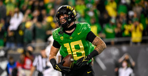 Oregon tight end Spencer Webb dies in accident outside of Eugene