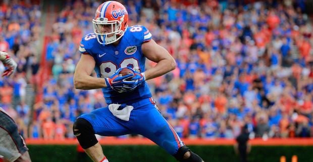 Raiders sign former Florida tight end Jake McGee