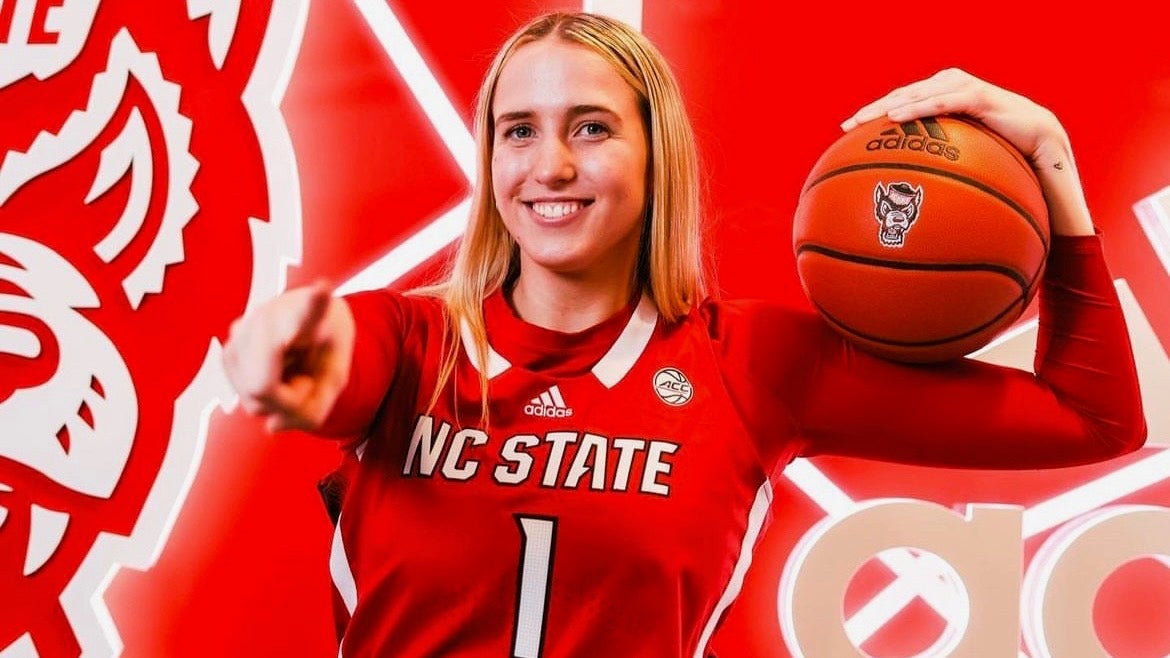 Lizzy Williamson ready to swat some shots for NC State