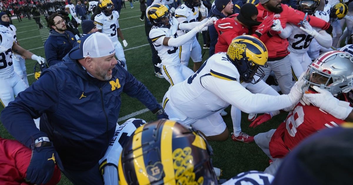 Big Ten fines Michigan, Ohio State for postgame brawl after Wolverines' stunning upset of Buckeyes