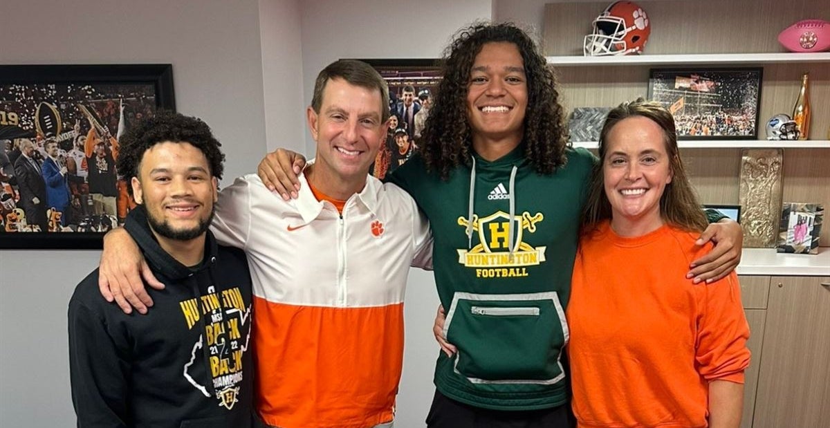 Clemson football lands commitment from 2026 tight end target Tayveon Wilson