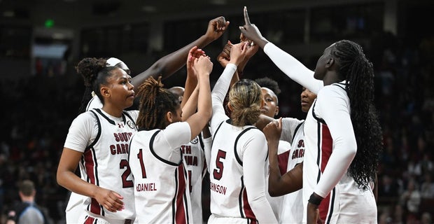 No. 3 Carolina finishes strong to beat Bama in SEC opener