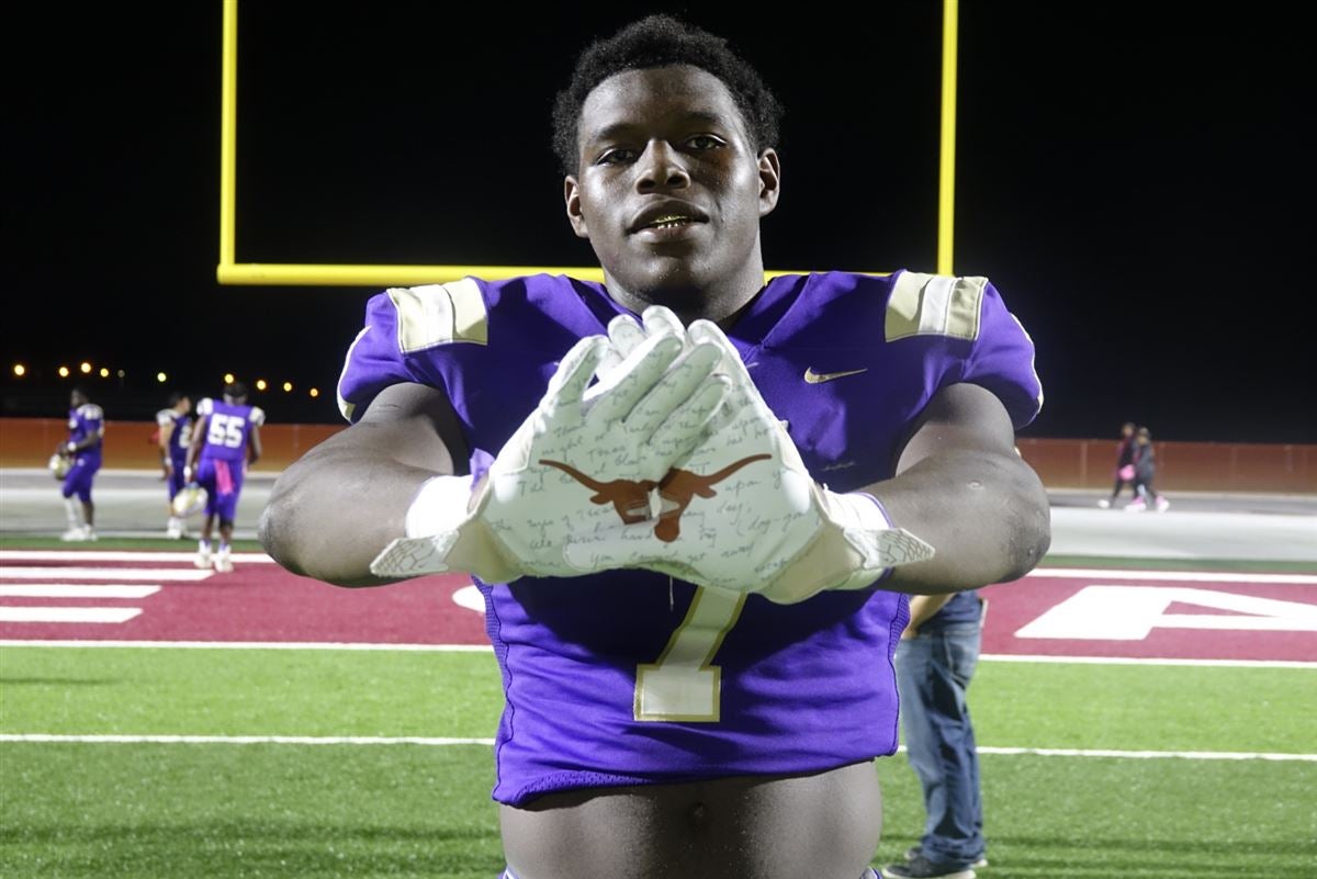 J'Mond Tapp signs NLI with Longhorns