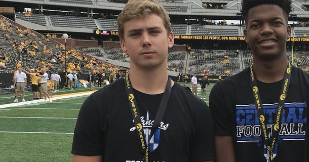 2021 DE Hayden Nelson visits Iowa, Wisconsn