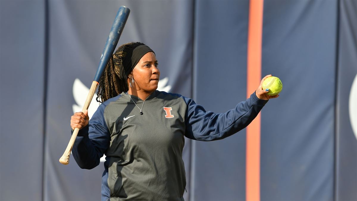 Illini softball makes pitching coach change