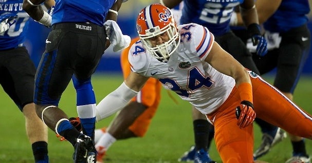 Linebacker Alex Anzalone suffers shoulder injury