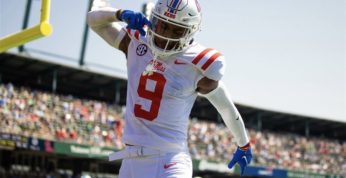 Why Tre Harris' quarterback background helped ensure trust and ...