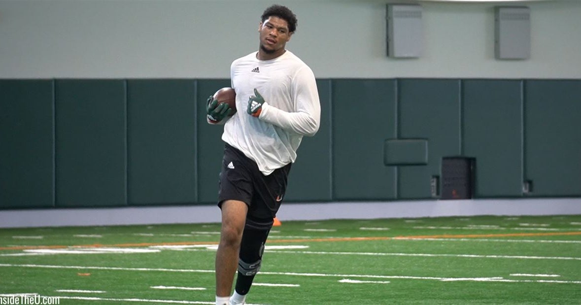 VIDEO: TE Elijah Arroyo catching passes after practice