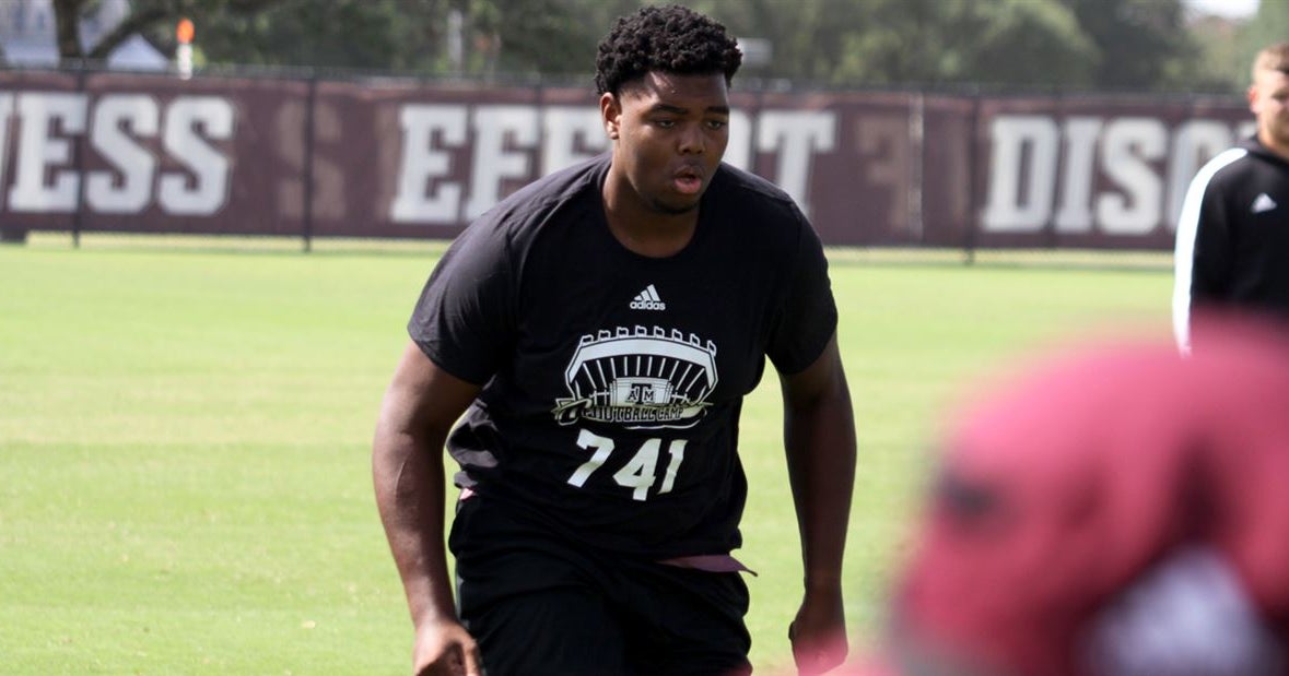 3-star OT Caden Jones worked hands on with UF staff during FNL