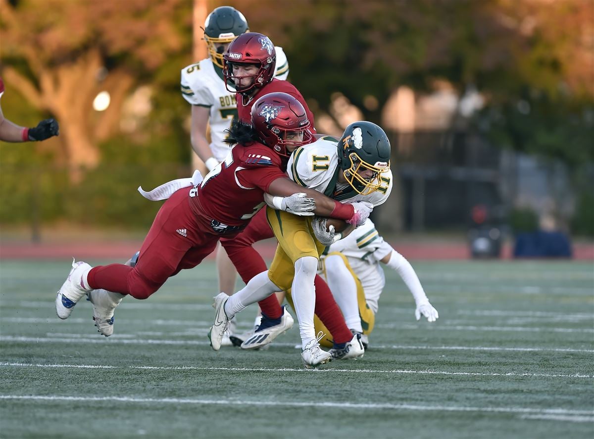 PHOTO GALLERY: Kennedy Catholic Defeats Richland, Advance To Quarterfinals