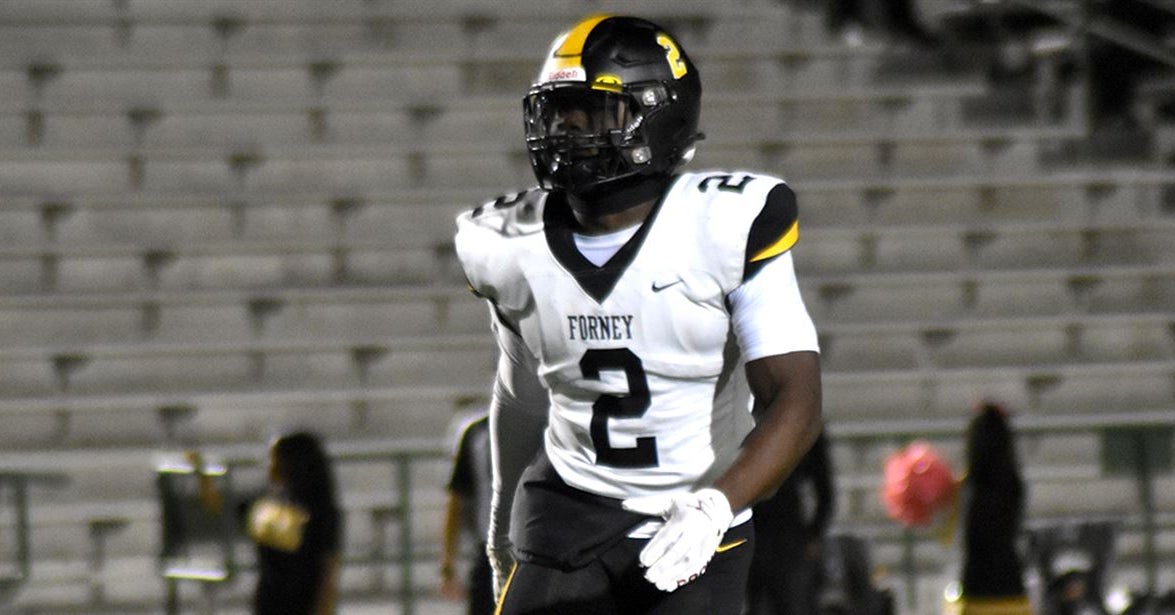 Texas A&M LB commit Kelvion Riggins working to forge strong bonds in ...