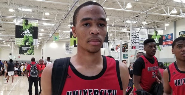 Top 150 2021 CG Tyler Simon commits to Harvard