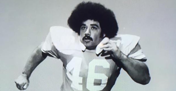 Incredible pic of John Chavis from his playing days