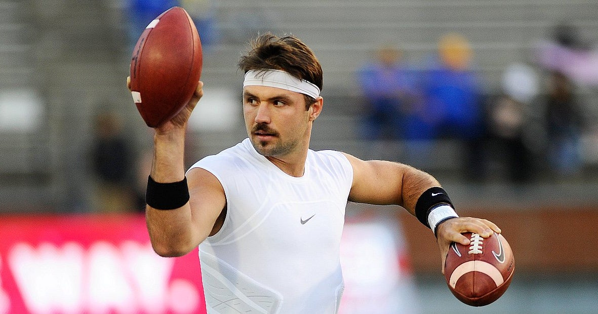 Coug QB Gardner Minshew wins Johnny Unitas Golden Arm Award!