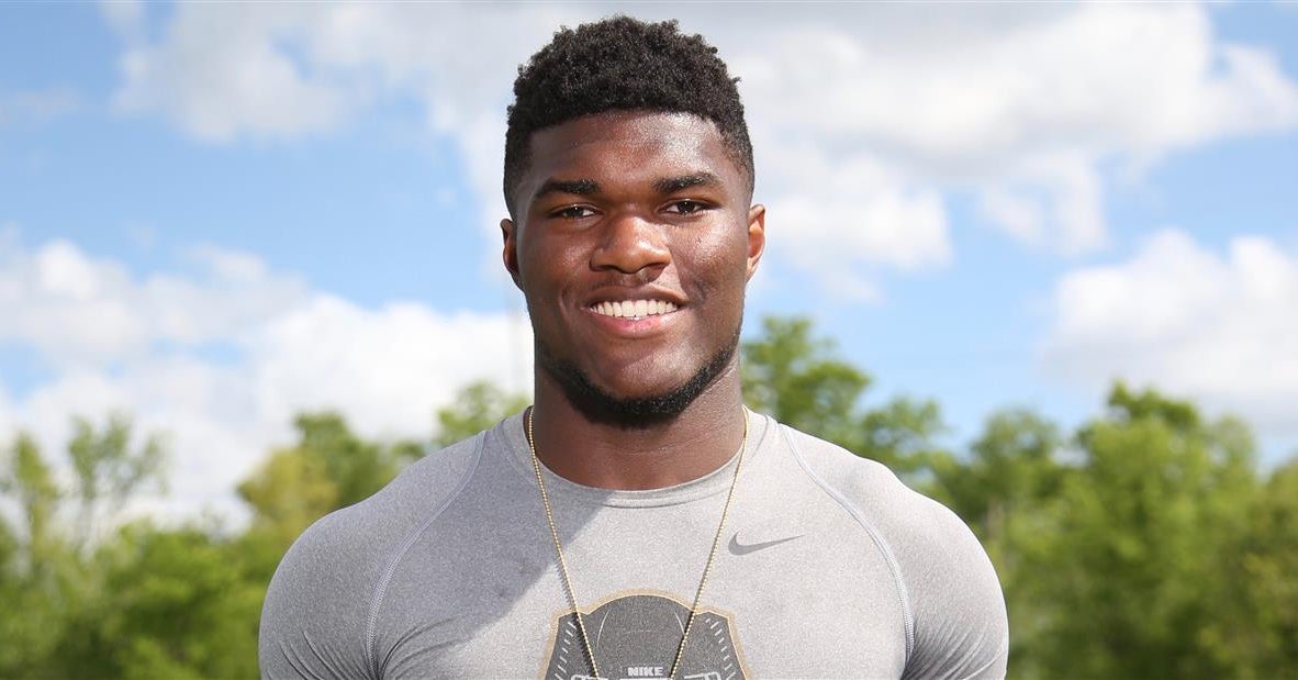 Five-star RB Akers releases top 10
