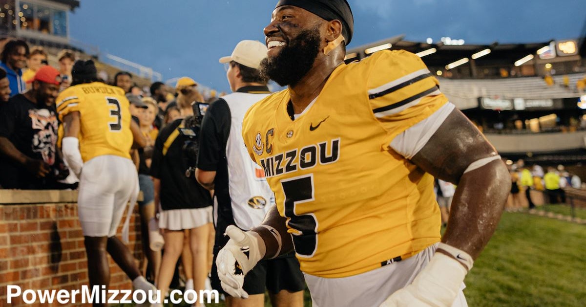 Mizzou DT Kristian Williams donates more than $1,500 in gifts for the ...