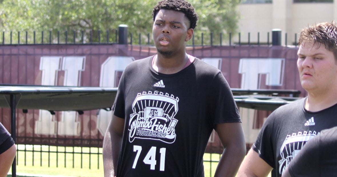 Texas A&M official visit makes good impression on OT Caden Jones