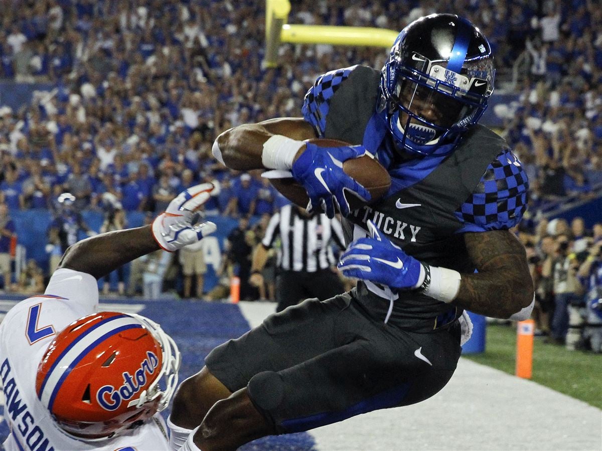 Garrett Johnson continues climb up all-time receiving yards list