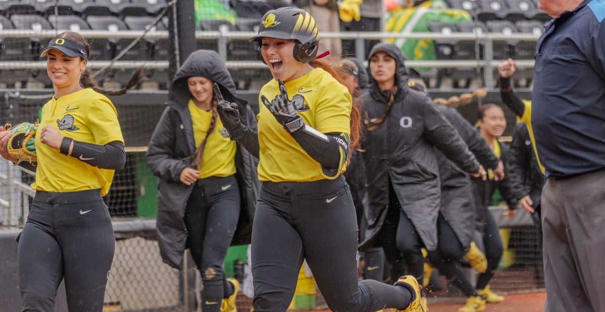 Oregon softball rides strong pitching and resilient offense to first ...
