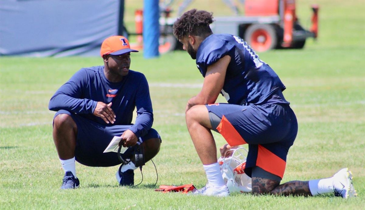 Coach Conversation: Illini TEs coach Cory Patterson