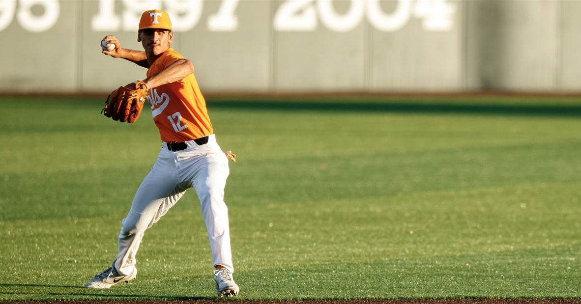 Former Vol infielder rejoining Tennessee baseball coaching staff