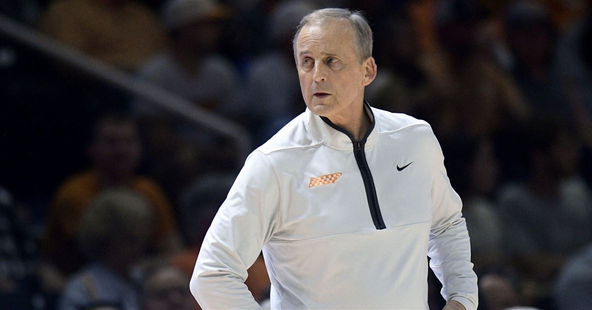 What Rick Barnes said about Zakai Zeigler's injury, traveling to Auburn