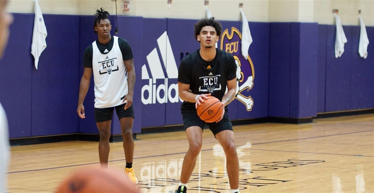 ECU freshman Alexis Reyes enters transfer portal