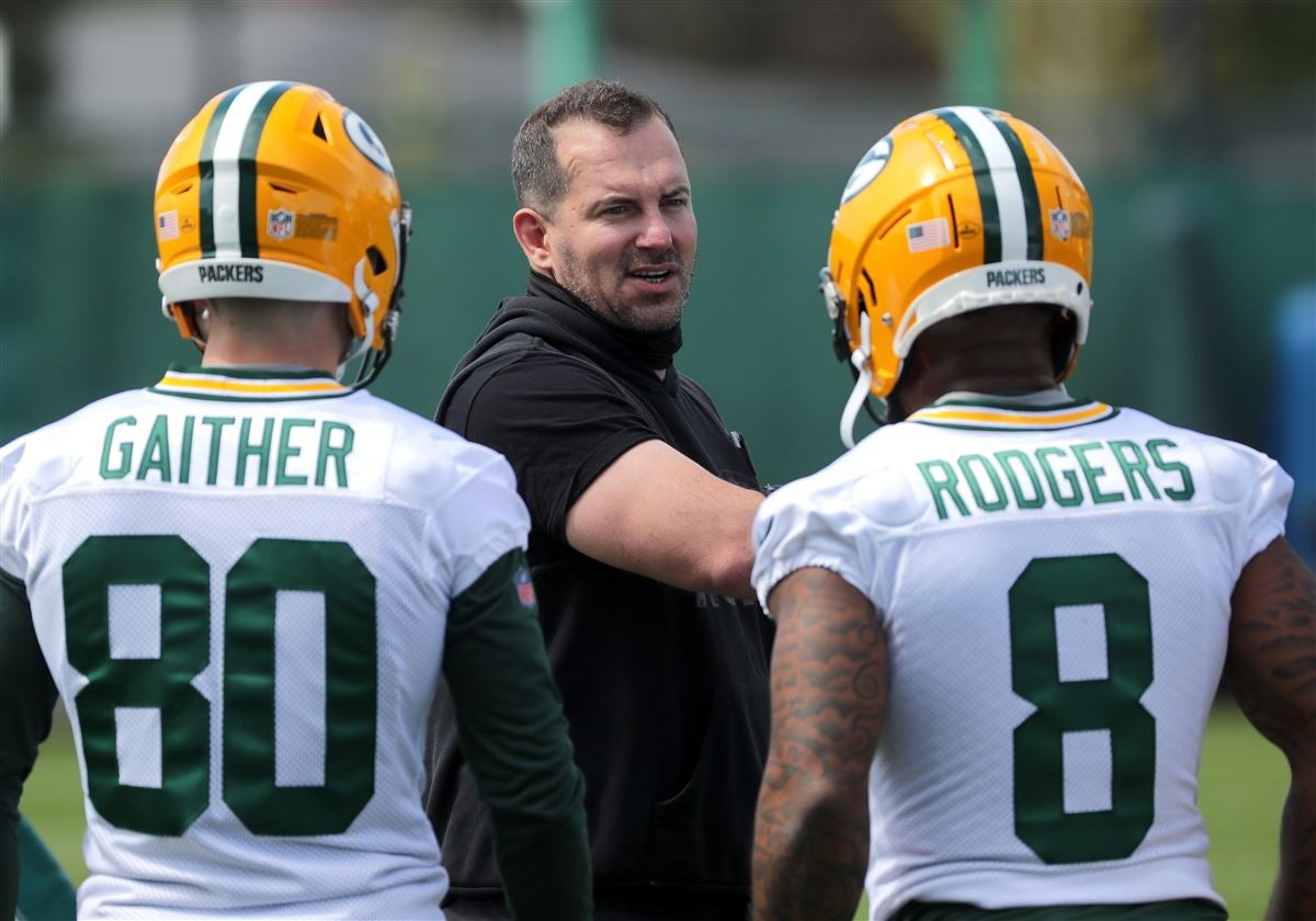 Smith out as Packers' OLBs coach