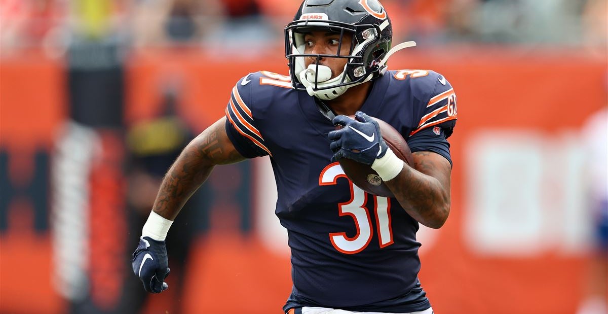 Rookie RB Trestan Ebner Shines in NFL Debut, Adds New Weapon to Bears ...