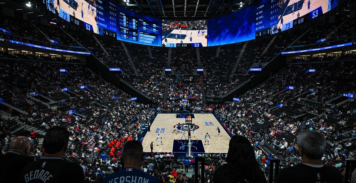 "The Wall" in Clippers' new arena taking a toll on NBA free throw shooters