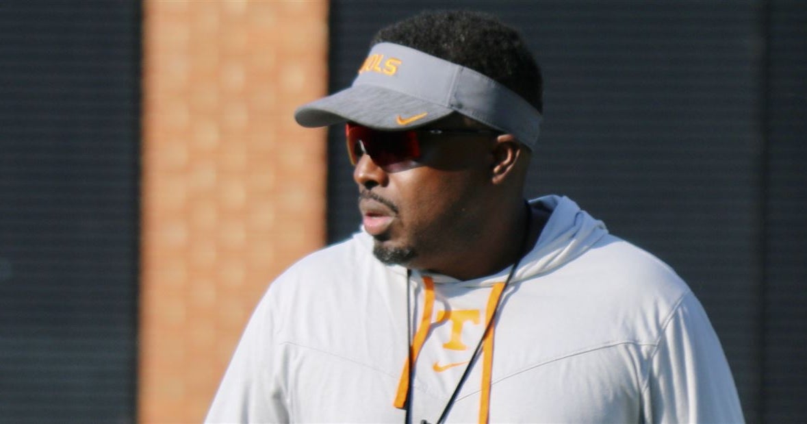 Tim Banks previews Tennessee’s defense heading into season opener