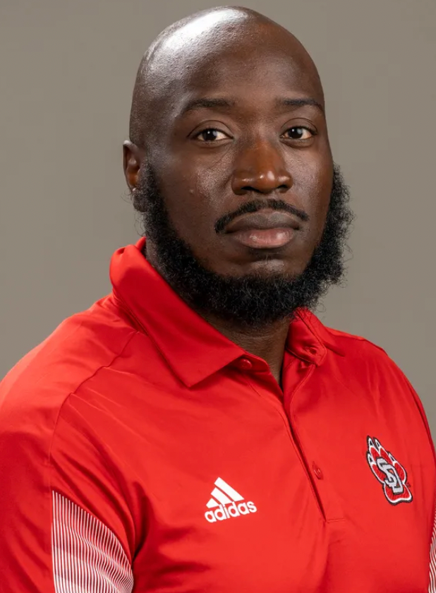 Abdul Hodge, Tight Ends Coach (FB), Iowa Hawkeyes