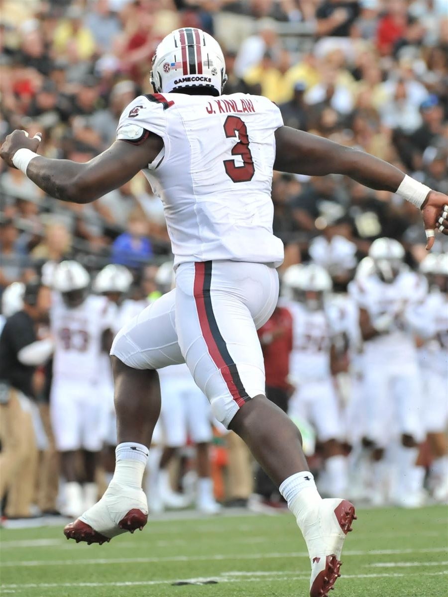 Kinlaw moves up in latest PFF Draft projections