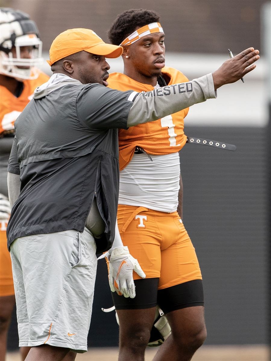 Heupel full of praise for Tim Banks, Tennessee defense