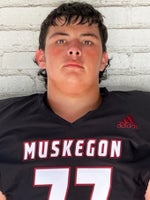 Miguel Botello, Muskegon, Offensive Line